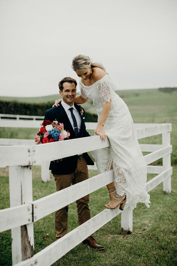 Steph & Tom – Daughters of Simone